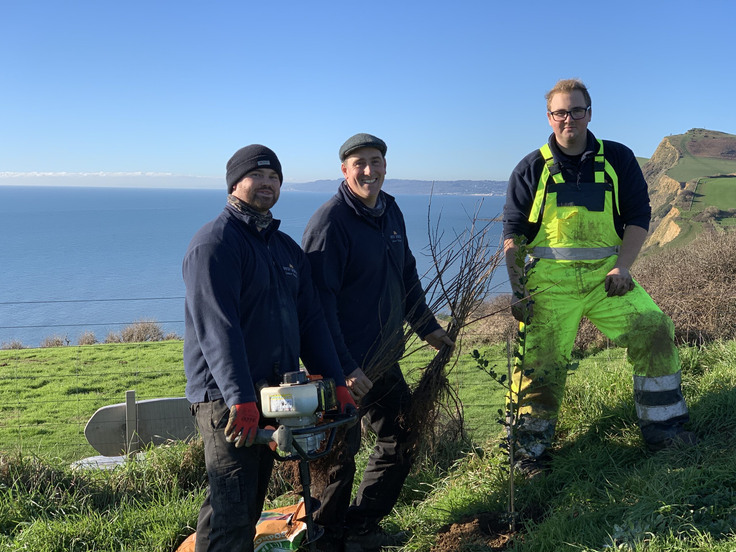 Planting Trees For The Queen's Jubilee - WDLH