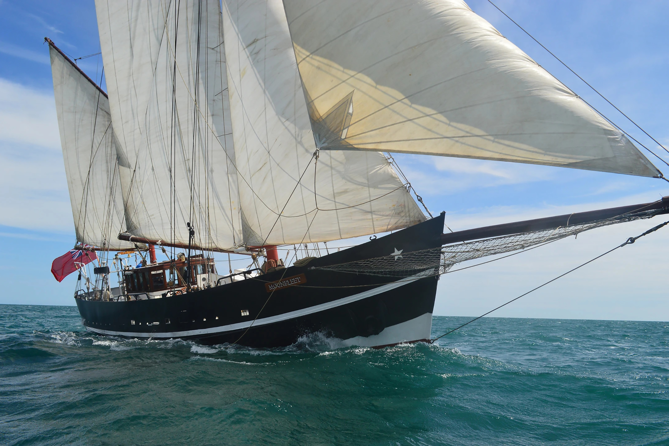 Moonfleet Adventure Sailing - West Dorset Leisure Holidays