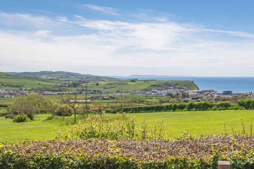 West Bay from Highlands End - Dorset Webcams | WDLH
