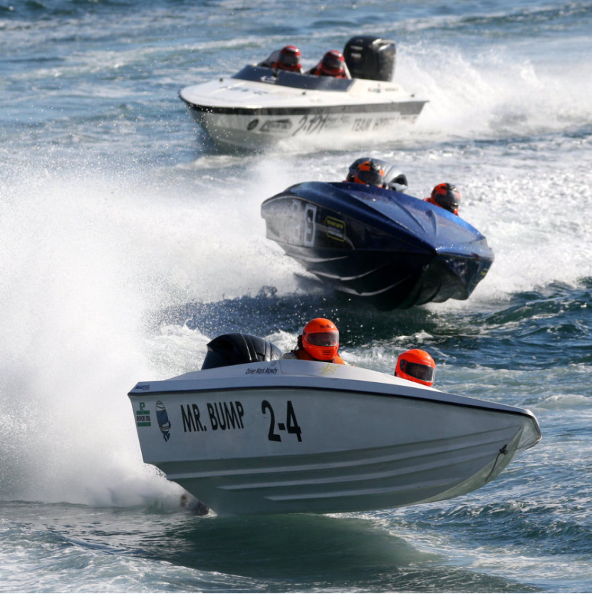 Power Boat Circuit Racing - West Dorset Leisure Holidays